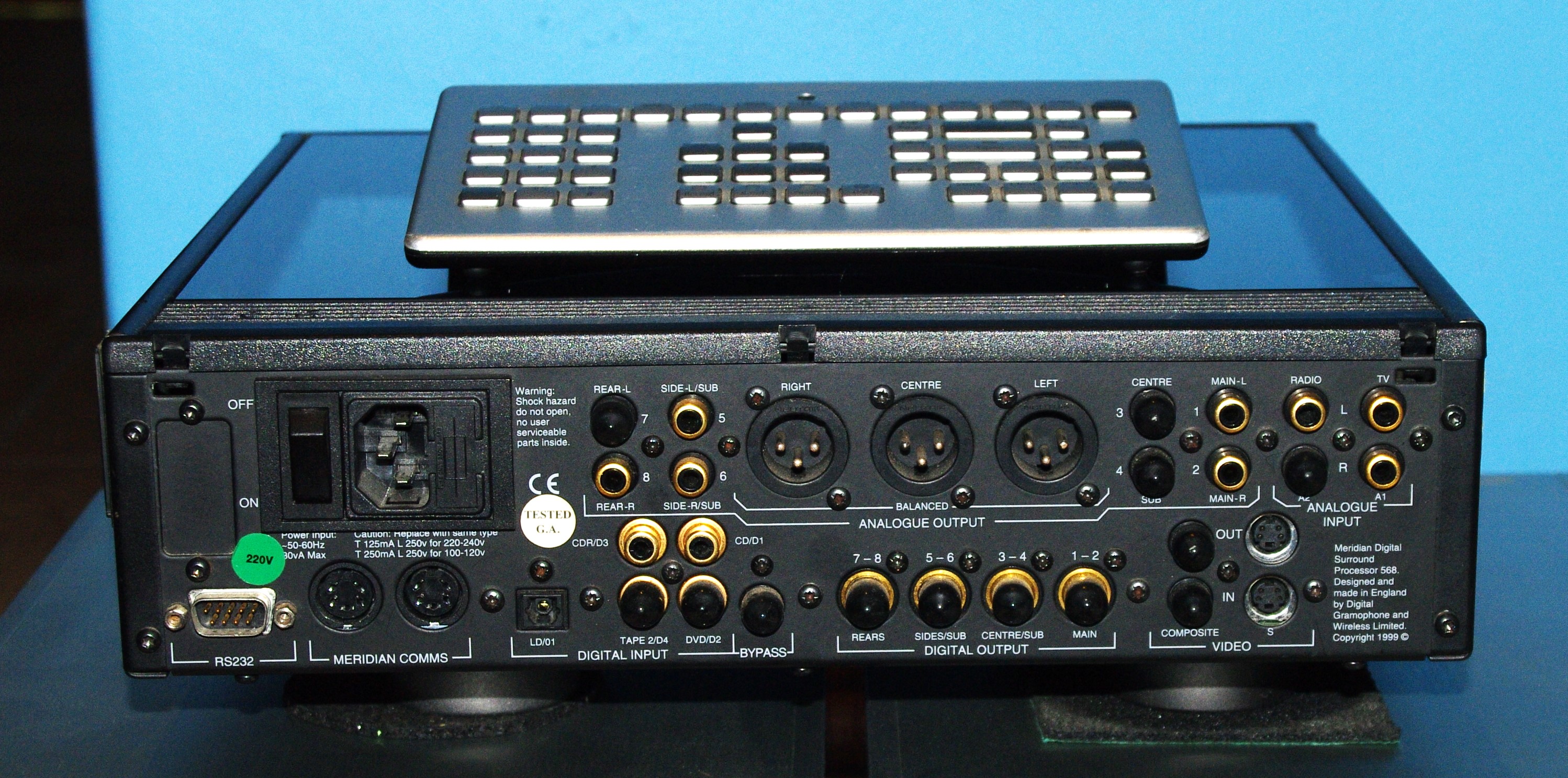 Meridian568 Preamp/ Processor – AVInside