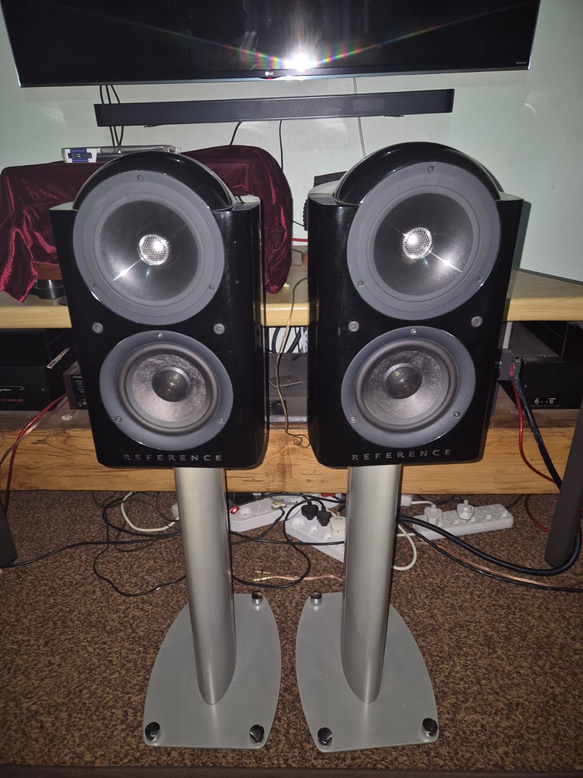 KEF REFERENCE 201.2 LOUDSPEAKERS WITH STANDS – AVInside